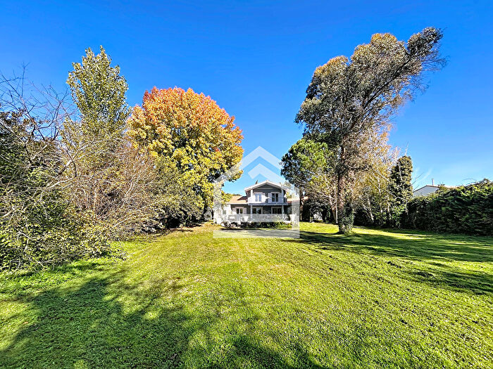 Maison à vendre - Le Taillan-Médoc - 7 pièces - 4 chambres