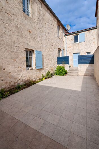 Maison à vendre - Beaufou - 5 pièces - 3 chambres