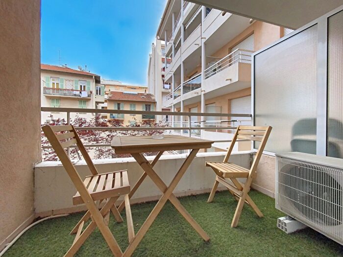 Appartement 2 pièces à louer - Nice, Riquier