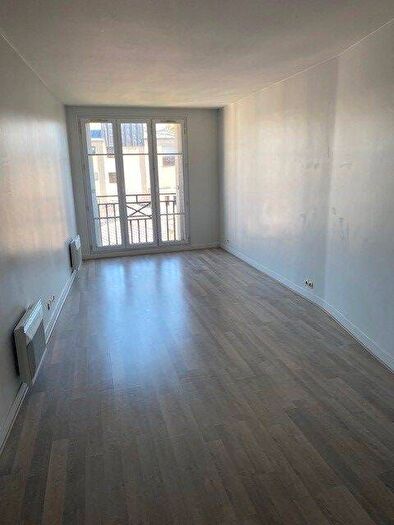 Appartement à louer - Centre Ville, Suresnes