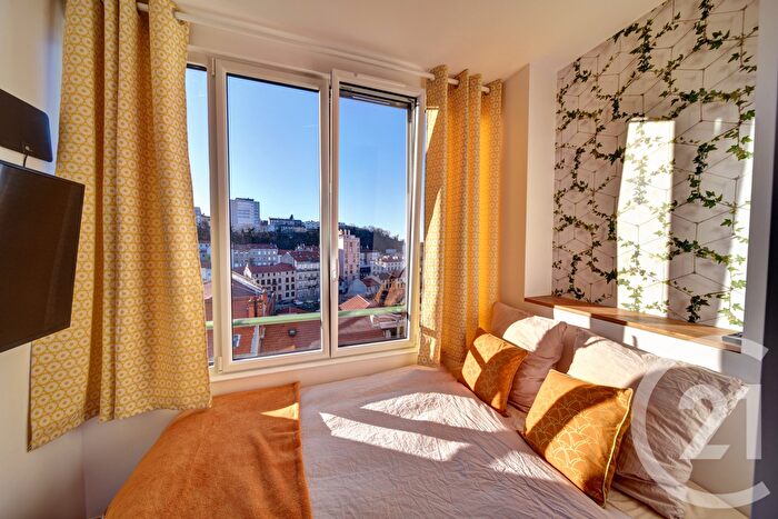 Appartement à vendre - Saint-Étienne, Méons, Le Soleil, Châteaucreux, Saint-François - 5 pièces - 4 chambres