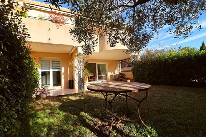 Appartement à vendre - Villeneuve-lès-Avignon, Le Grès, Perrières - 3 pièces - 2 chambres