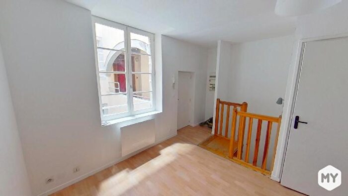 Appartement à louer - Clermont-Ferrand, Jaude, Fontgiève Saint-Alyre - 2 pièces - 1 chambre