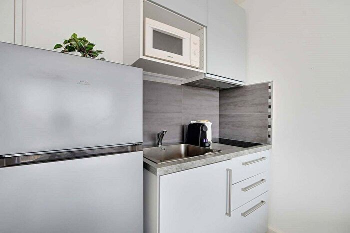 Appartement à louer - Dunois-Bibliothèque-Jeanne-dArc, Paris ème arrondissement - 1 pièce