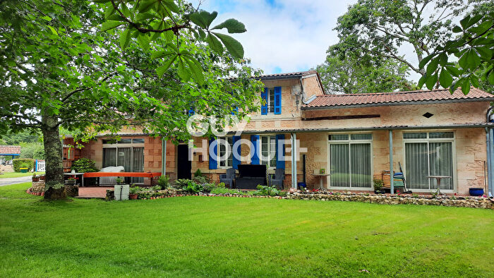 Maison à vendre - Avensan - 9 pièces - 5 chambres