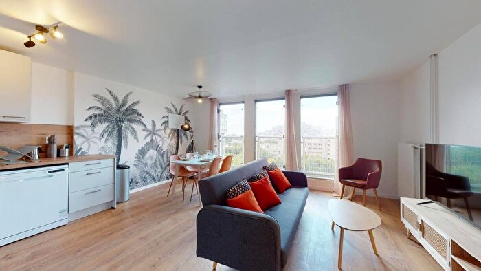 Appartement à louer - Parc-La Boule- Champs Pierreux, Nanterre - 5 pièces - 4 chambres