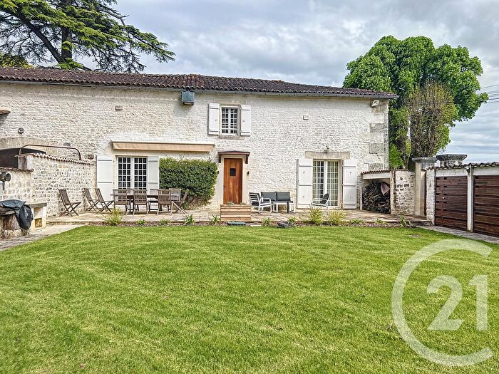 Maison à louer - Saint-Laurent-de-Cognac - 5 pièces - 3 chambres