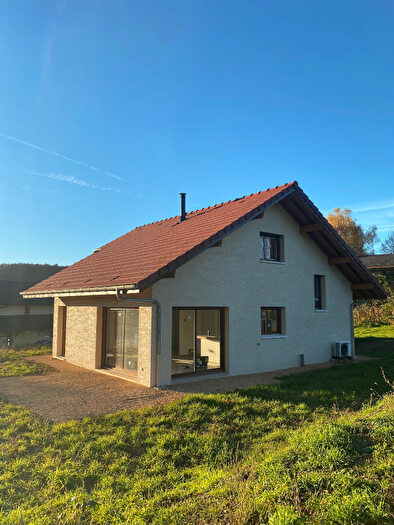Maison à louer - Chapeiry - 6 pièces - 3 chambres