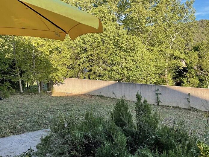 Appartement à louer - Saint-Zacharie - 4 pièces - 3 chambres