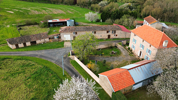 Maison 9 pièces à vendre - Payré