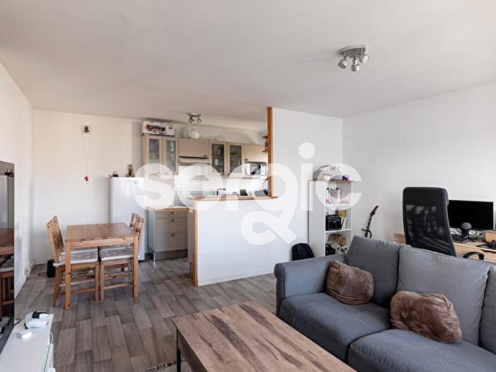 Appartement à vendre - Mons-en-Bar ul, Europe - 2 pièces - 1 chambre