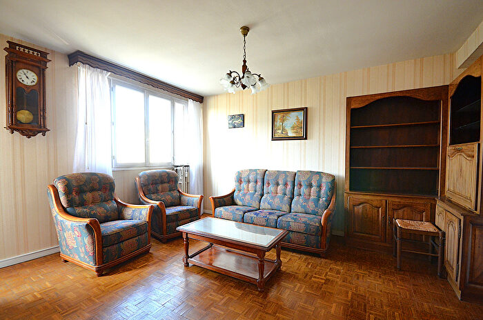 Appartement à louer - Villeurbanne, Zola, Pressence - 4 pièces - 3 chambres