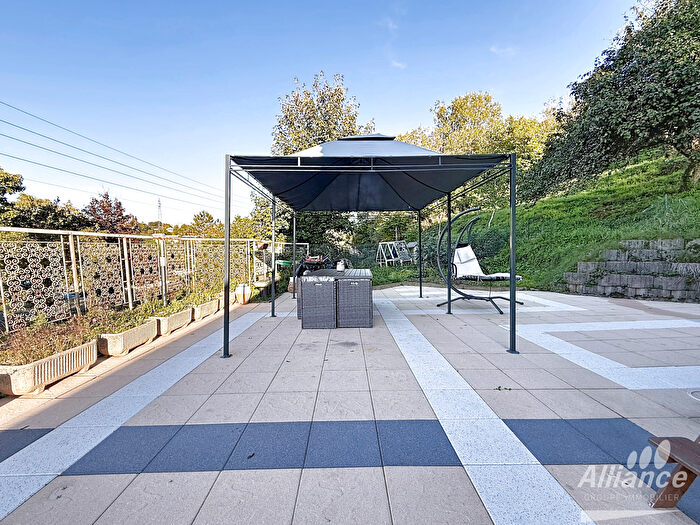 Maison à vendre - Bethoncourt - 9 pièces - 7 chambres