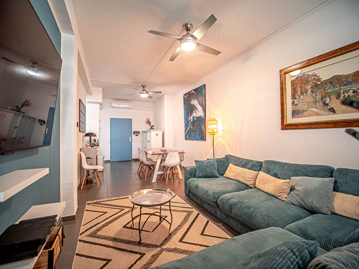 Appartement à vendre - Saint-Denis, Centre-ville - 4 pièces - 3 chambres