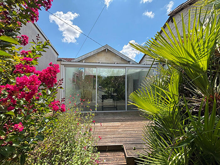 Maison à vendre - Talence, Saint-Genès, La Médoquine, Haut-Brion - 2 pièces - 1 chambre