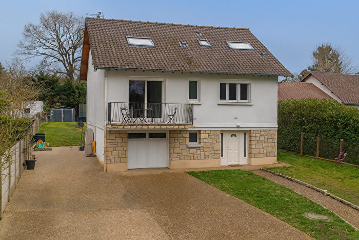 Maison à vendre - Bourdonné - 6 pièces - 4 chambres