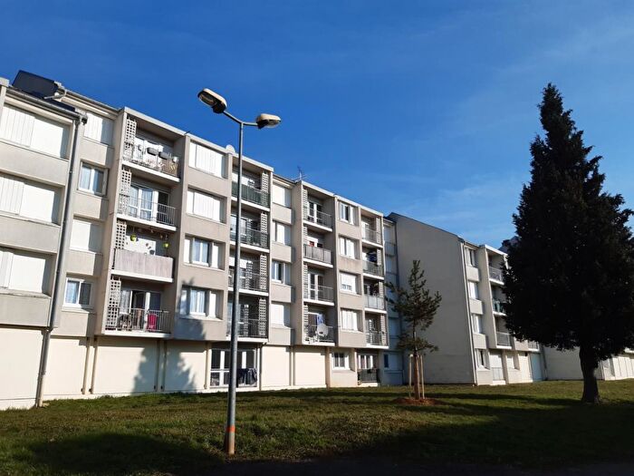 Appartement à louer - Héricourt - 4 pièces - 3 chambres