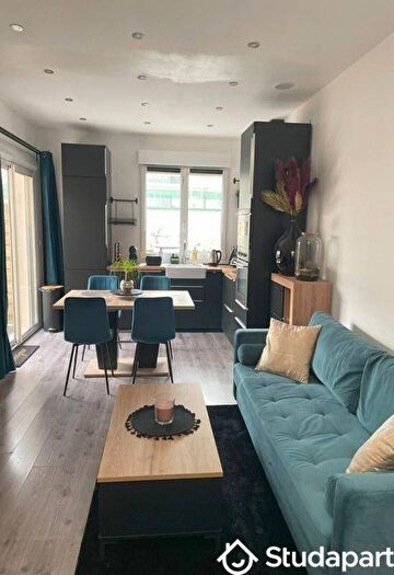 Appartement à louer - Clairmarais-Charles Arnould, Reims - 3 pièces - 1 chambre