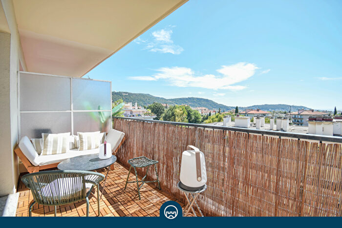 Appartement 1 pièce à Nice, Valrose, à vendre