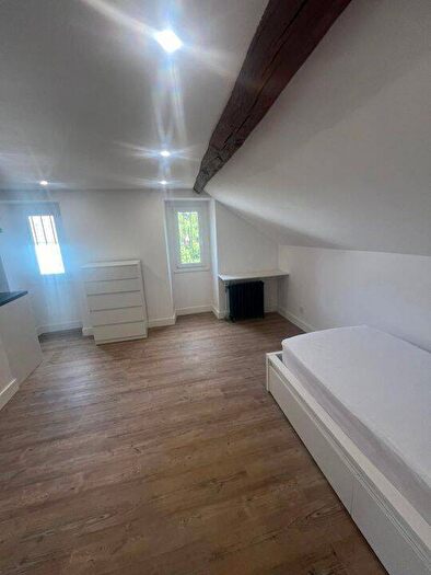 René Legros, Savigny-sur-Orge : Appartement 1 pièce à louer