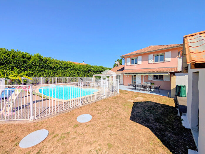 Saint-Jean-de-Soudain : Maison 4 pièces à vendre