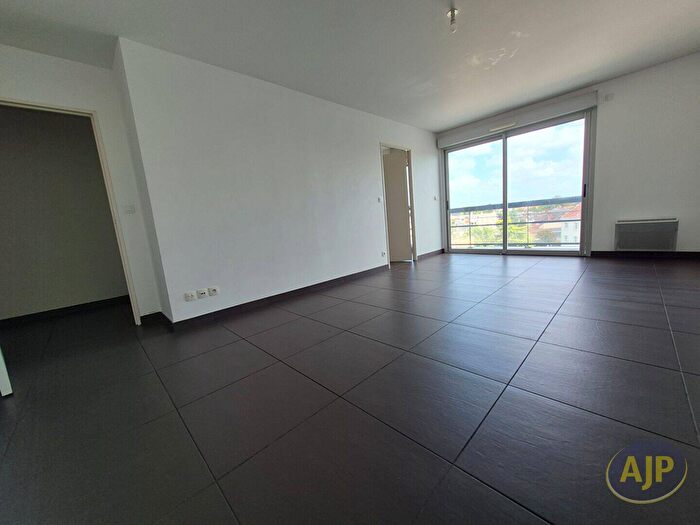 Pont Rousseau, Rezé : Appartement 3 pièces à louer