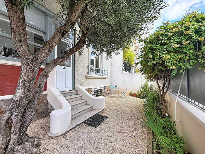 Maison 7 pièces à Colombes, Agent Sarre, à vendre