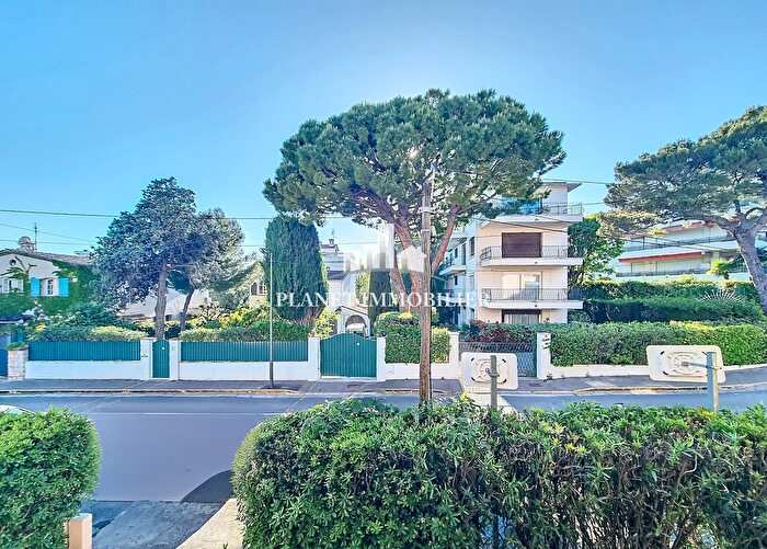 Appartement à vendre - Antibes, Juan-les-Pins, Le Cap - 3 pièces - 2 chambres