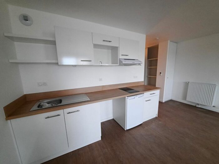 Quartiers Centre, Beaulieu : Appartement 1 pièce à louer