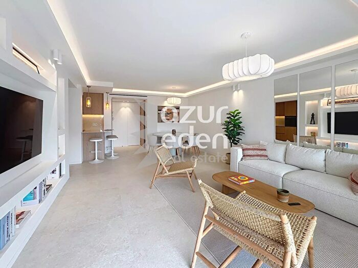 Appartement 4 pièces à vendre - Cannes, Pointe Croisette