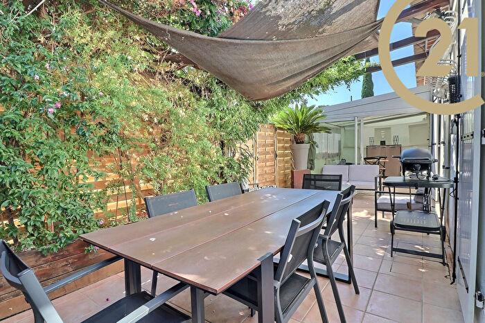 Appartement à vendre - Saint-Raphaël - 3 pièces - 1 chambre