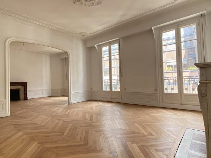 Appartement 6 pièces à louer à Nantes, Centre-ville