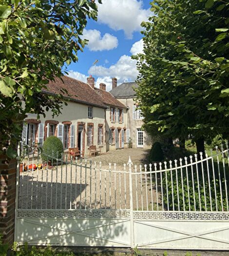 Maison à vendre - Chuelles - 12 pièces - 7 chambres