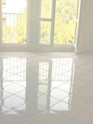 Appartement à louer - Saint Loup, Marseille ème - 3 pièces - 2 chambres