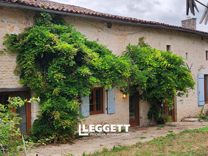 Maison à vendre - Brux - 7 pièces - 3 chambres