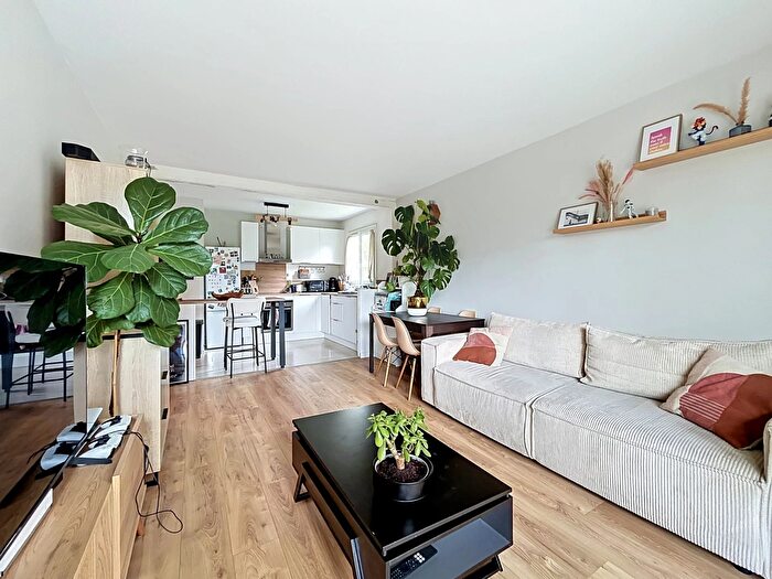 Yerres, Bout du Monde, Camaldules, Abbaye : Appartement 3 pièces à louer