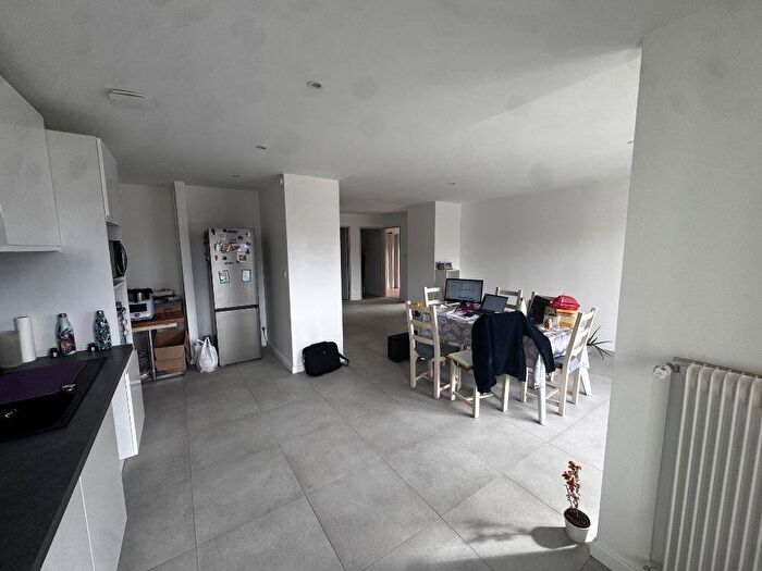 Appartement 4 pièces à Faubourg-Mont Bart, Montbéliard, à louer