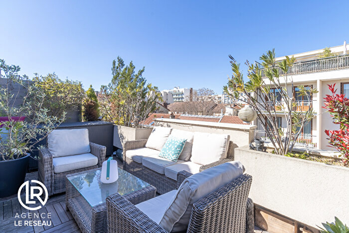 Appartement à vendre - Puteaux, Vieux Puteaux - 4 pièces - 2 chambres