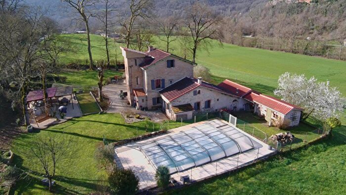 Maison à vendre - Saint-Antonin-Noble-Val - 8 pièces - 4 chambres