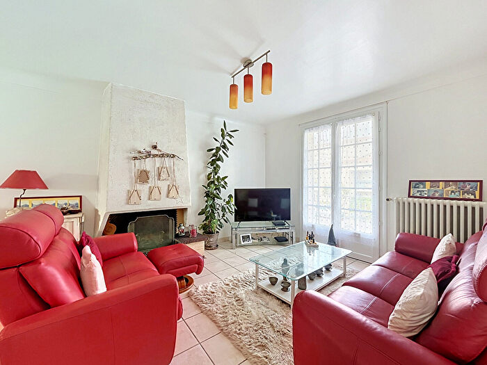Maison 8 pièces à vendre à Saint-Sébastien-sur-Loire, Est