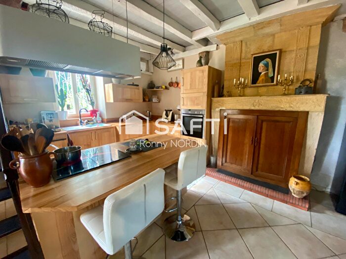 Maison à vendre - Saint-Pey-de-Castets - 5 pièces - 3 chambres