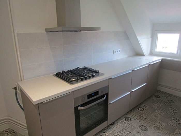 Appartement à louer - Montigny-lès-Metz, Centre-ville, Botanique - 4 pièces - 2 chambres