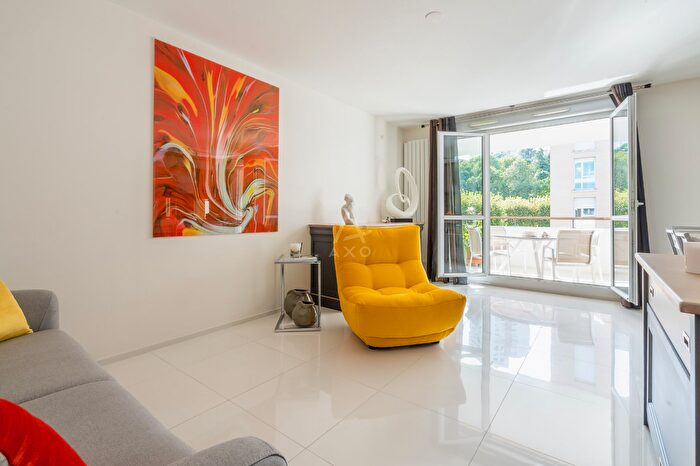 Appartement à vendre - Rosny-sous-Bois, La Saussaie Beauclair - 3 pièces - 2 chambres