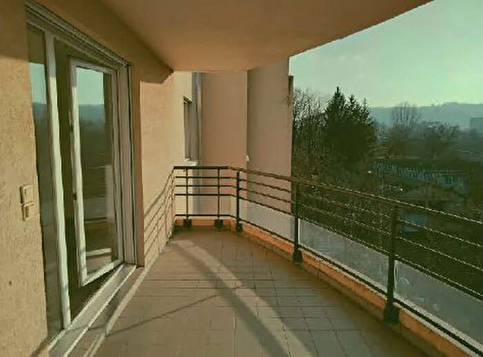 Bourgoin-Jallieu, Libération, Barbusse - Appartement 4 pièces à louer