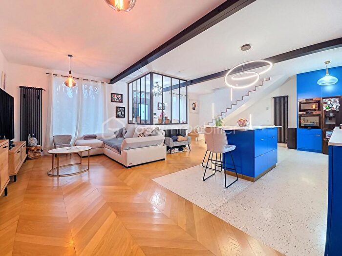 Maison à vendre - Rosny-sous-Bois, La Garenne - 7 pièces - 4 chambres