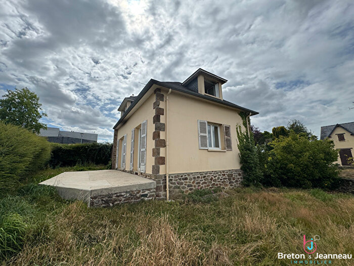 Maison à vendre - Ambrières-les-Vallées - 4 pièces - 2 chambres