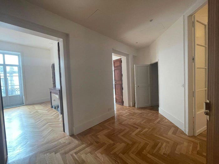 Centre Historique, Montpellier : Appartement 4 pièces à louer
