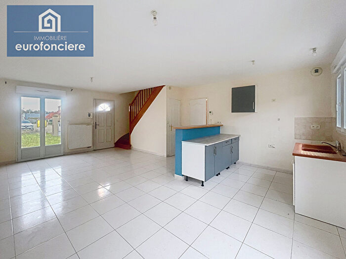 Maison à vendre - Saint-Lyé - 5 pièces - 3 chambres