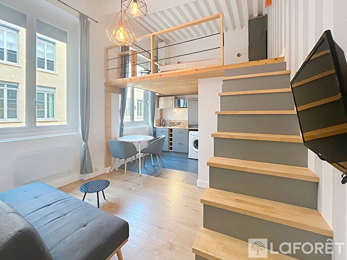 Appartement à louer - Lyon e , Croix Rousse Est - 1 pièce