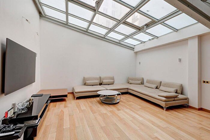 Appartement à louer - Sorbonne, Paris ème arrondissement - 5 pièces - 3 chambres